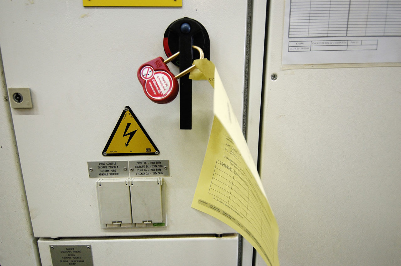 Habilitation Électrique : BS-BE Manoeuvre | Alpha Secourisme
